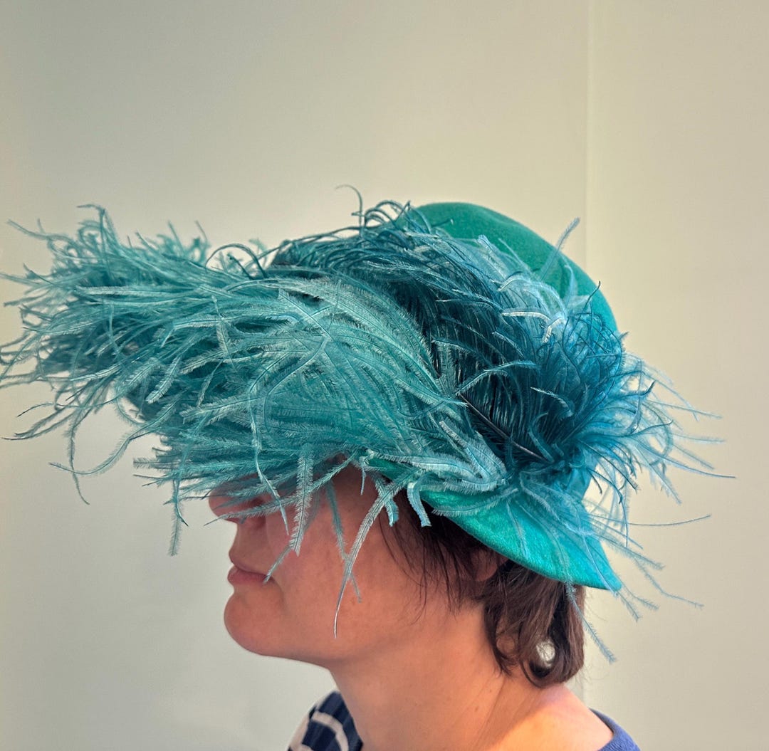 1940s Vintage Green Felt Hat With Feather Brim and Box - Peachfelt ...