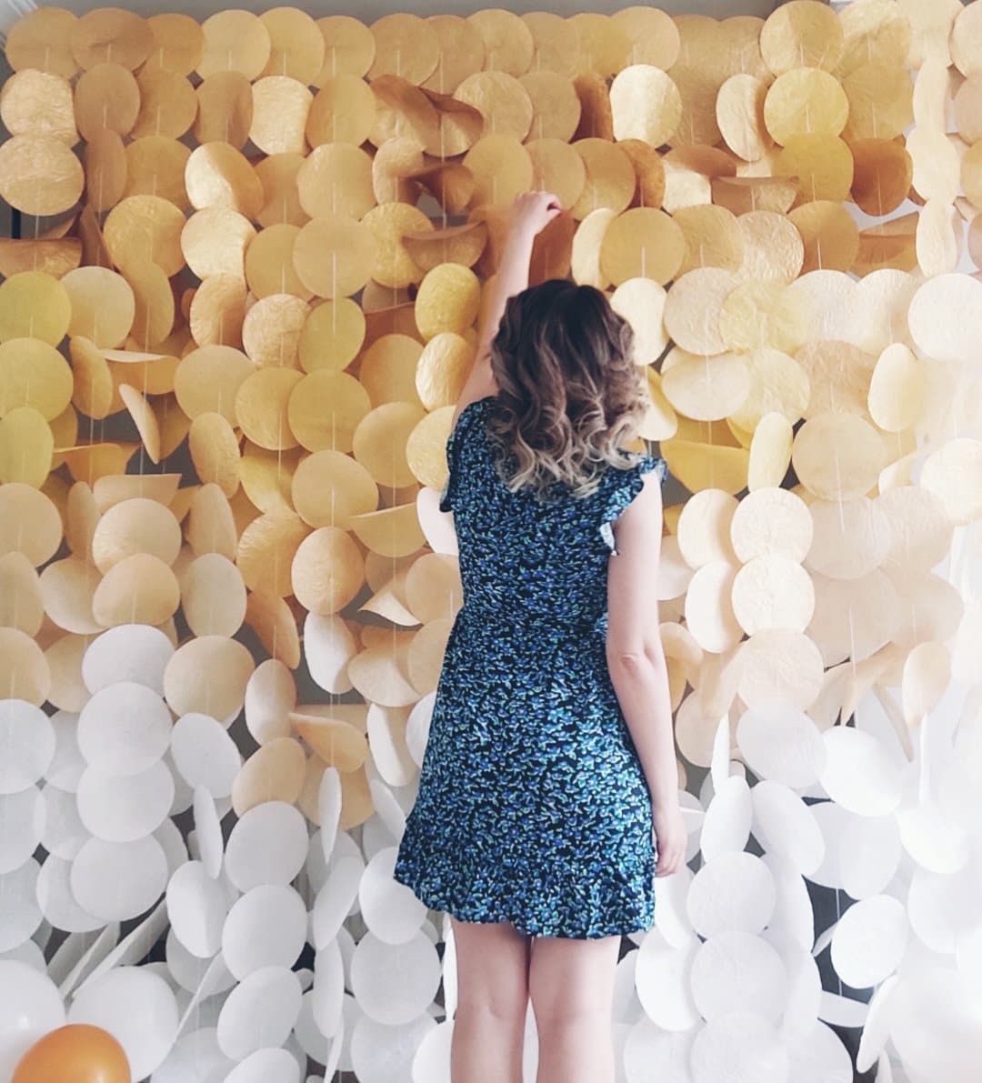 Gold Ombre Paper Circle Garland Backdrop: Wedding, Bridal Shower Decor ...