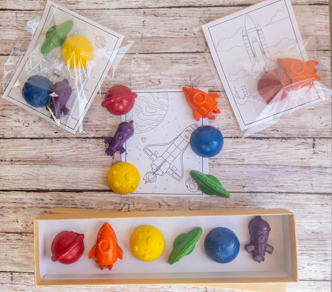 Outer Space Crayon Gift Set, Astronaut, Rocket Spaceship, Kids Gifts ...