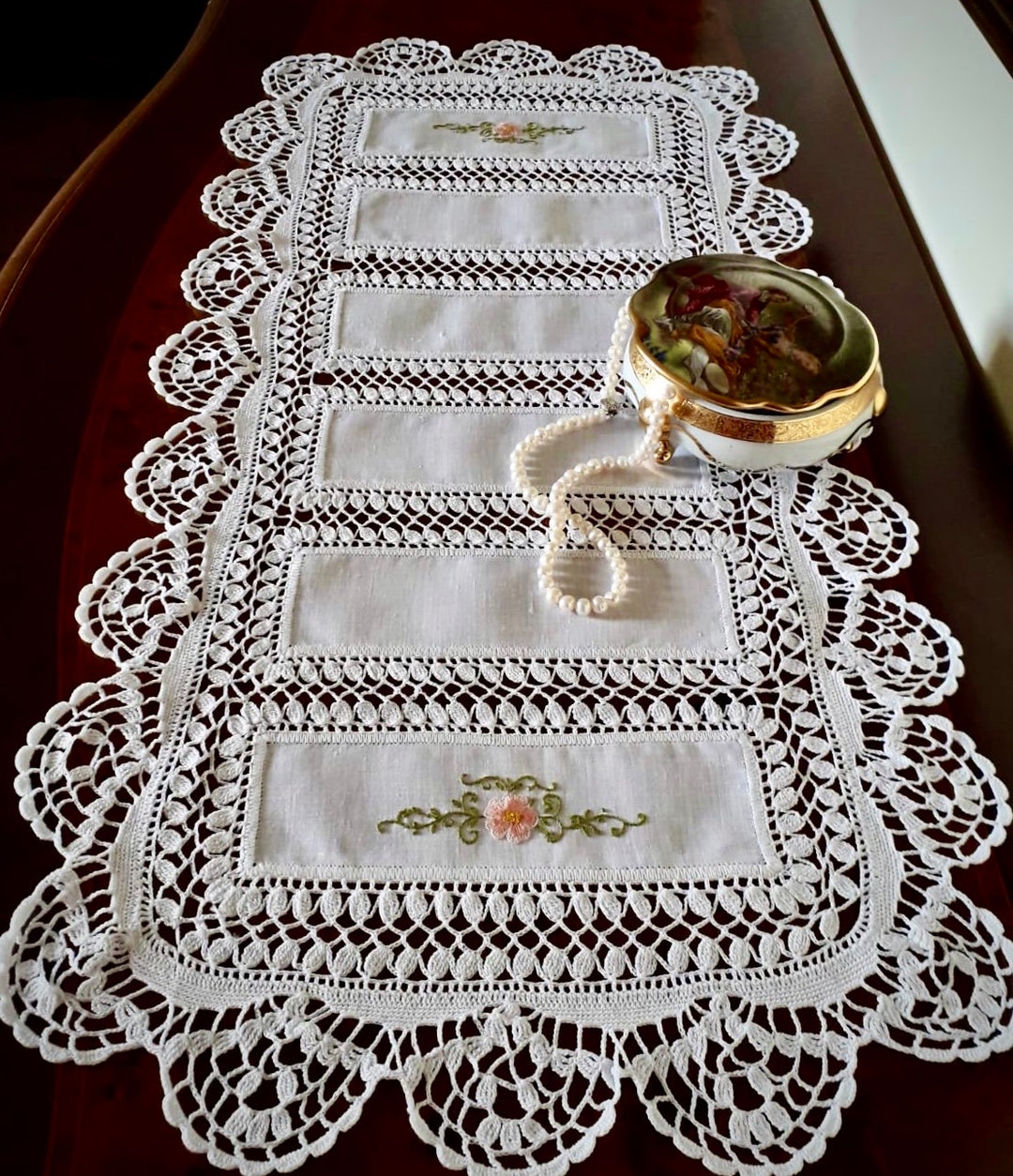 Hand Embroidered Floral Table Centrepiece - Handmade in Italy - Etsy