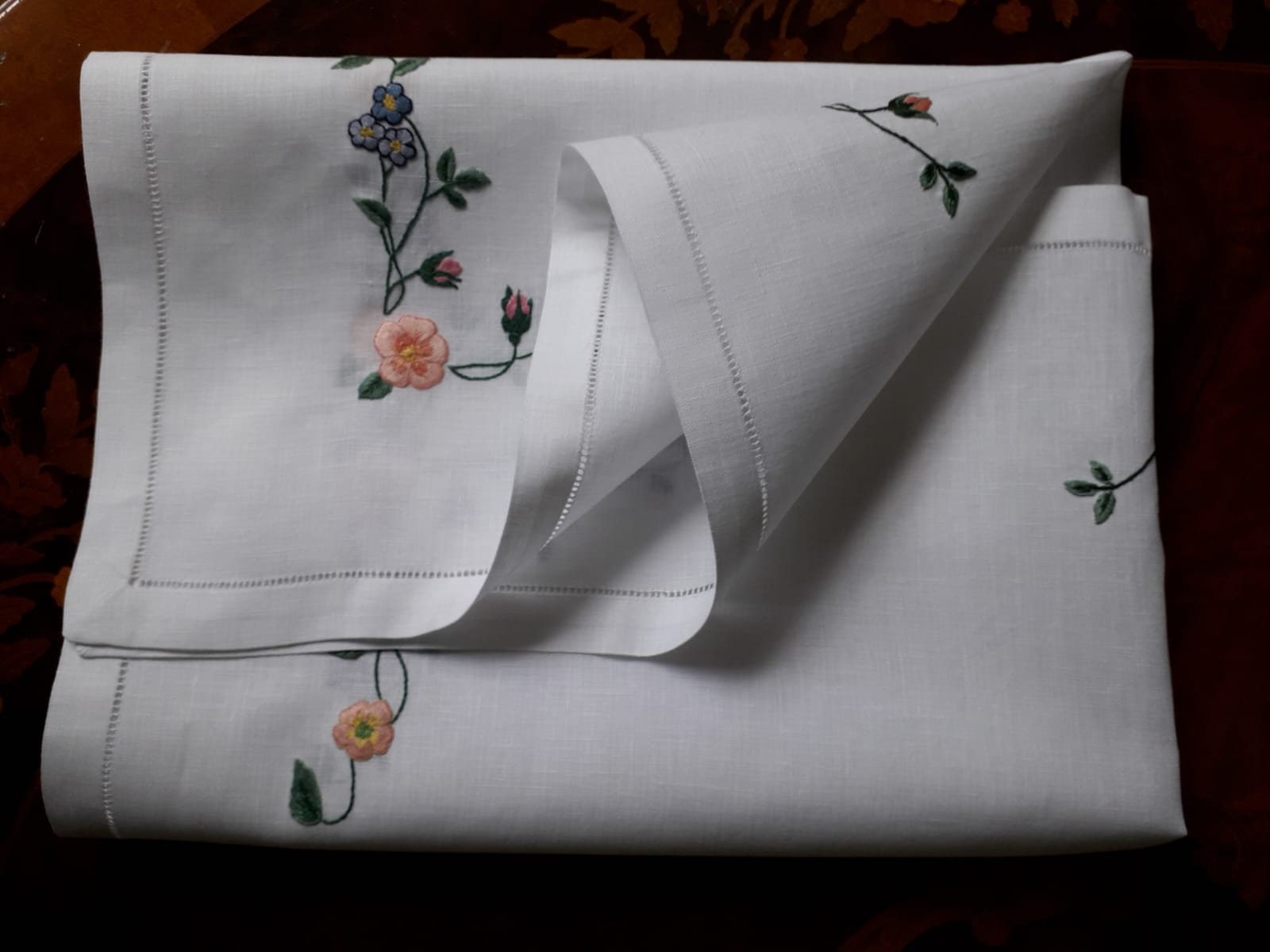 Hand Embroidered Table Runner on Pure White Linen Canvas With - Etsy