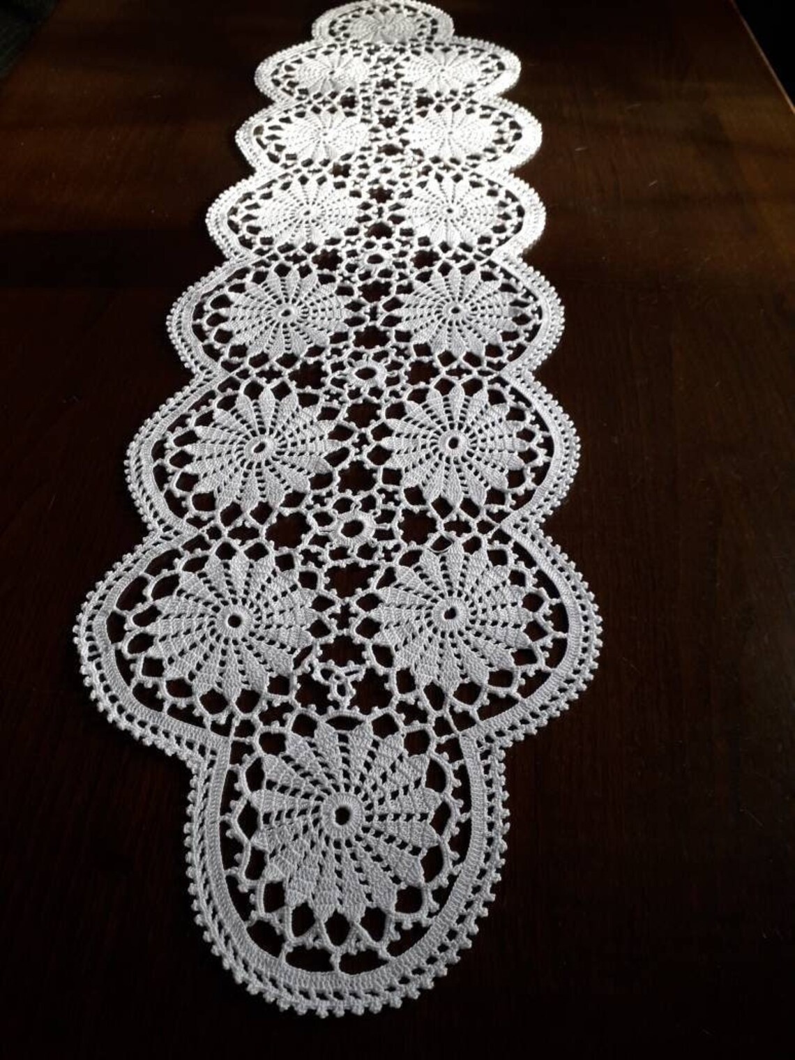 Centerpiece / White Crochet Table Runner Handmade in Italy - Etsy