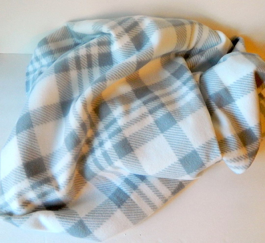 Blizzard Fleece Gray and White Plaid 1.25 Yard Long and 60 Inches Wide ...