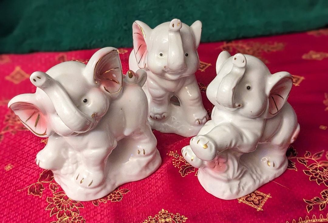 Vintage White Ceramic Elephant Set - Home Decor - Elephant Collectible ...