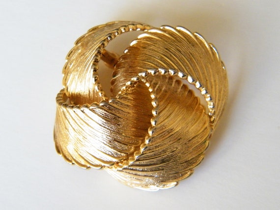 Henkel & Grosse Brooch in Gold Tone, Vintage Grosse B… - Gem