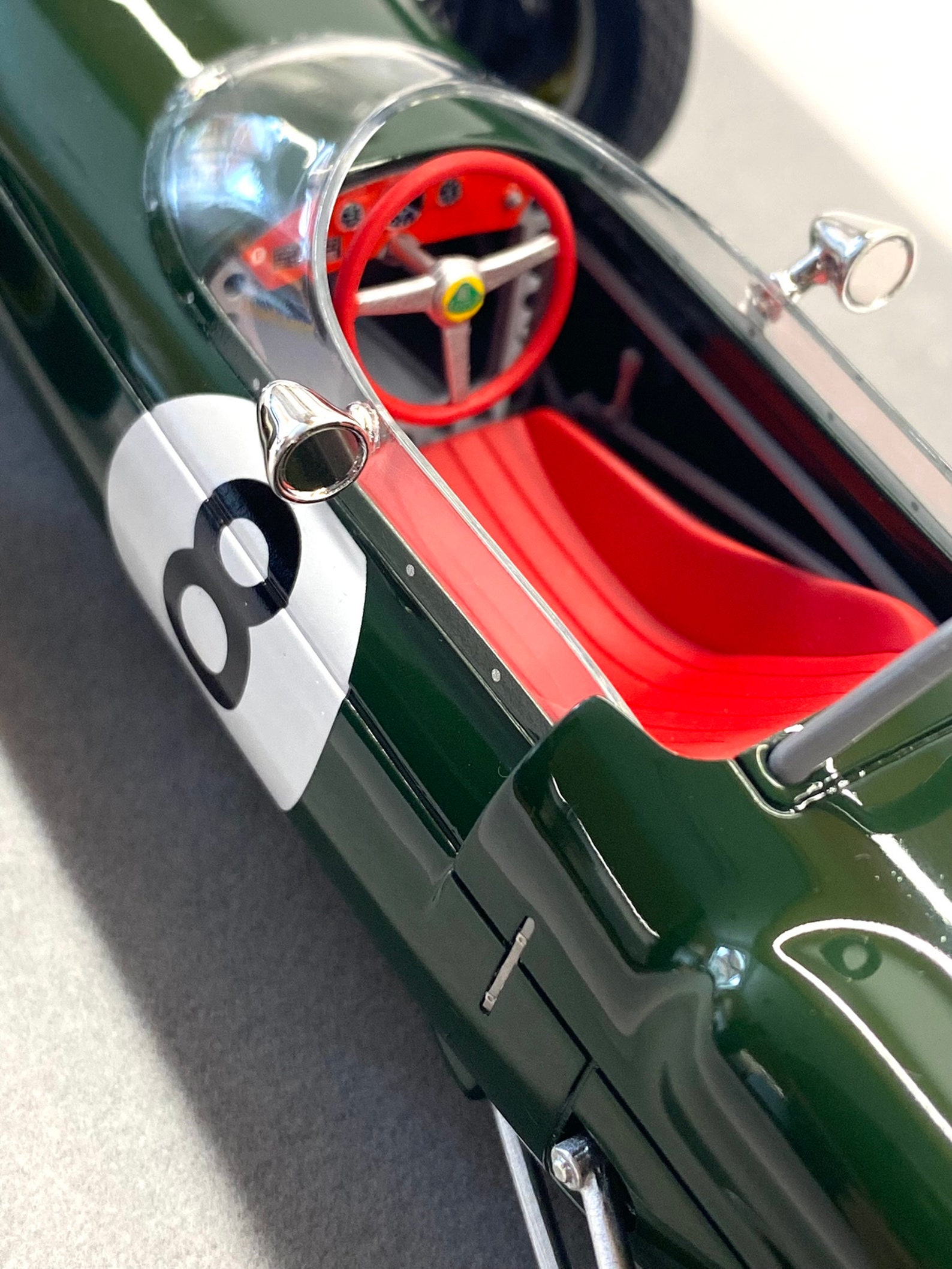 Stunning 1:18 Scale Tecnomodel Mythos Model of a Lotus 21 F1 Car as Raced by Jim Clark in 1961 ...