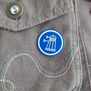 Dr Who Pin Badge, Wibbly Wobbly Timey Wimey, Tardis, Dalek, Sweetie ...