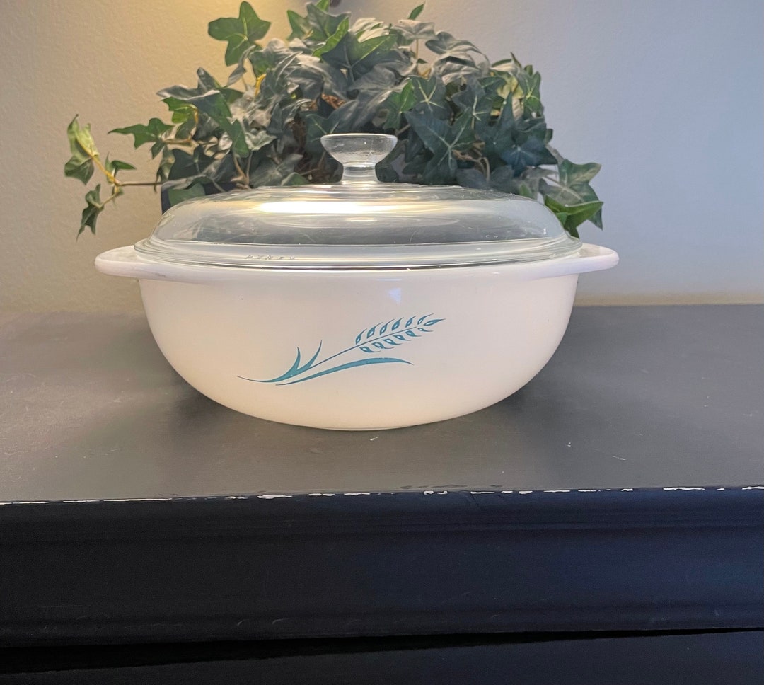 Pyrex 023 Turquoise Wheat and White 1.5 Casserole - Etsy
