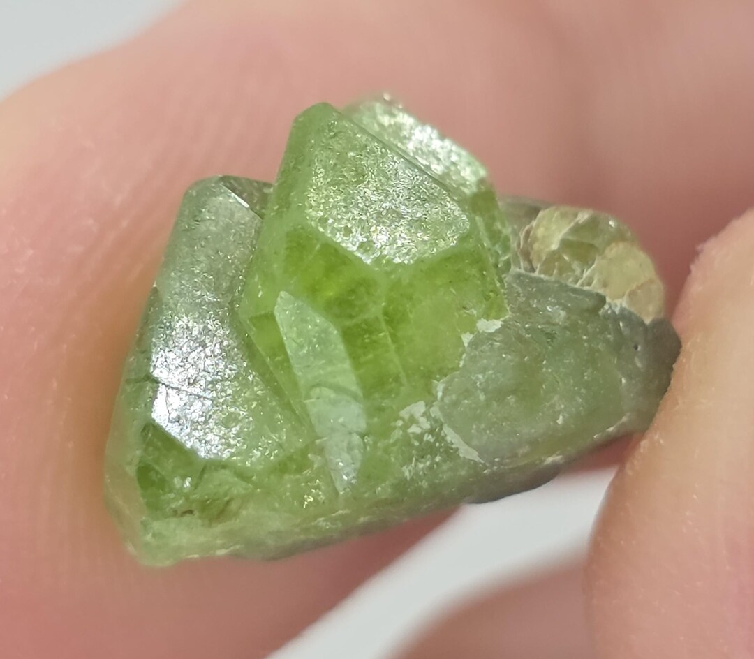 Natural Peridot, 12.36 Carat - Etsy UK