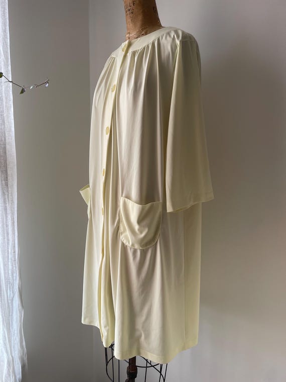 Vintage butter yellow nylon robe | pastel aesthetic, … - Gem