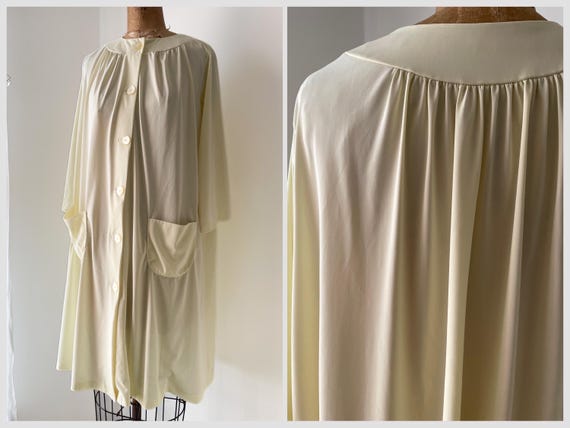 Vintage butter yellow nylon robe | pastel aesthetic, … - Gem