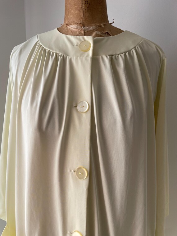 Vintage butter yellow nylon robe | pastel aesthetic, … - Gem