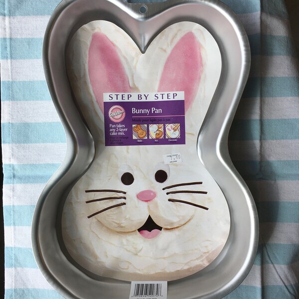 Bunny Cake Pan - Etsy