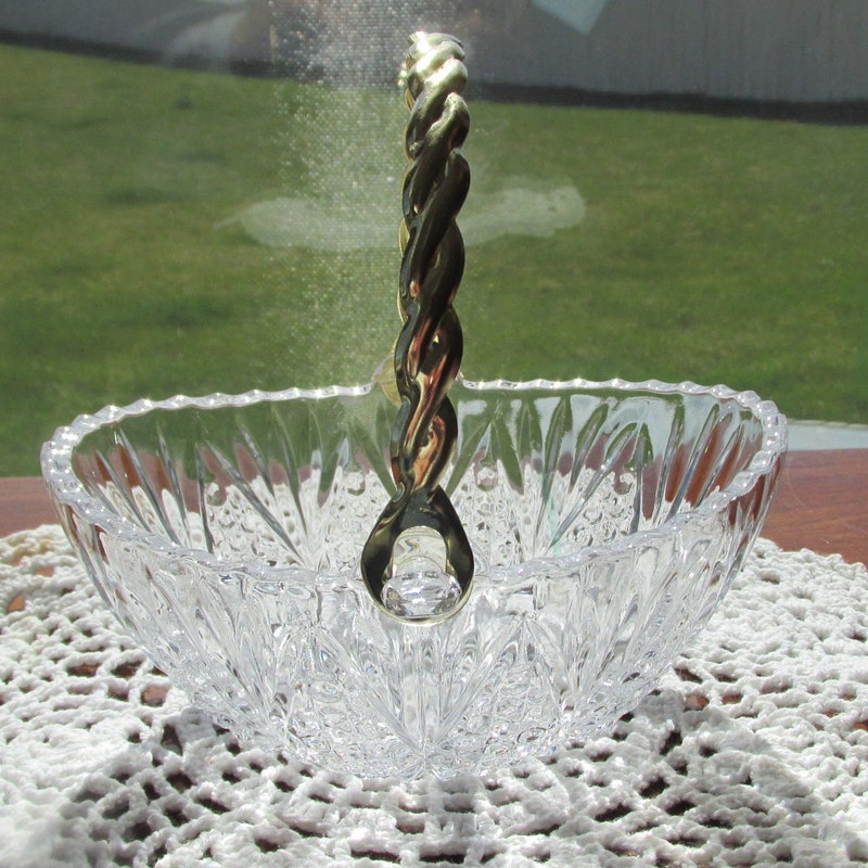 Vintage Glass Basket - Etsy
