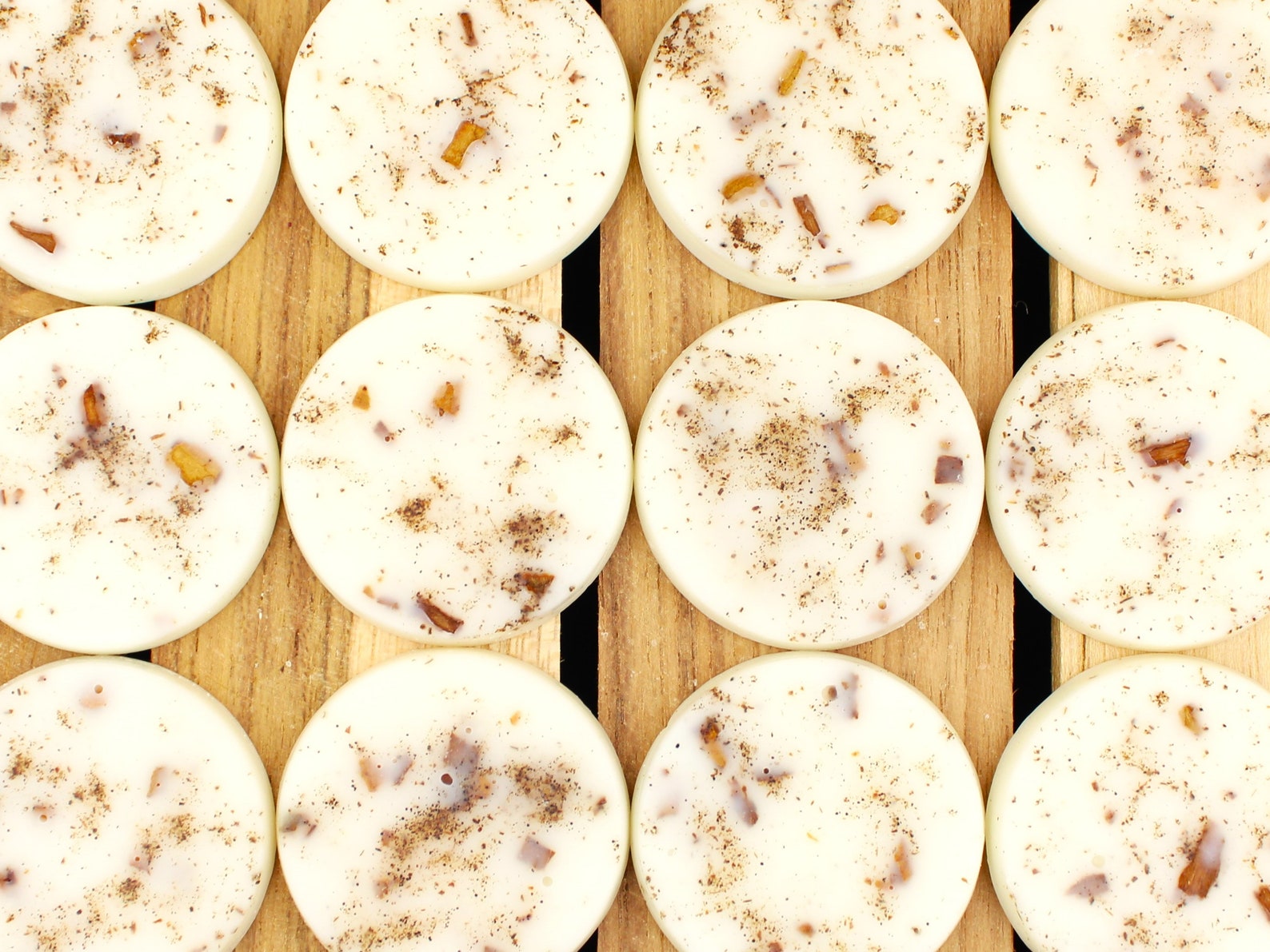 SPICY VANILLA - Scented Pastilles - Rapeseed Wax - Vegetable Wax Melts ...