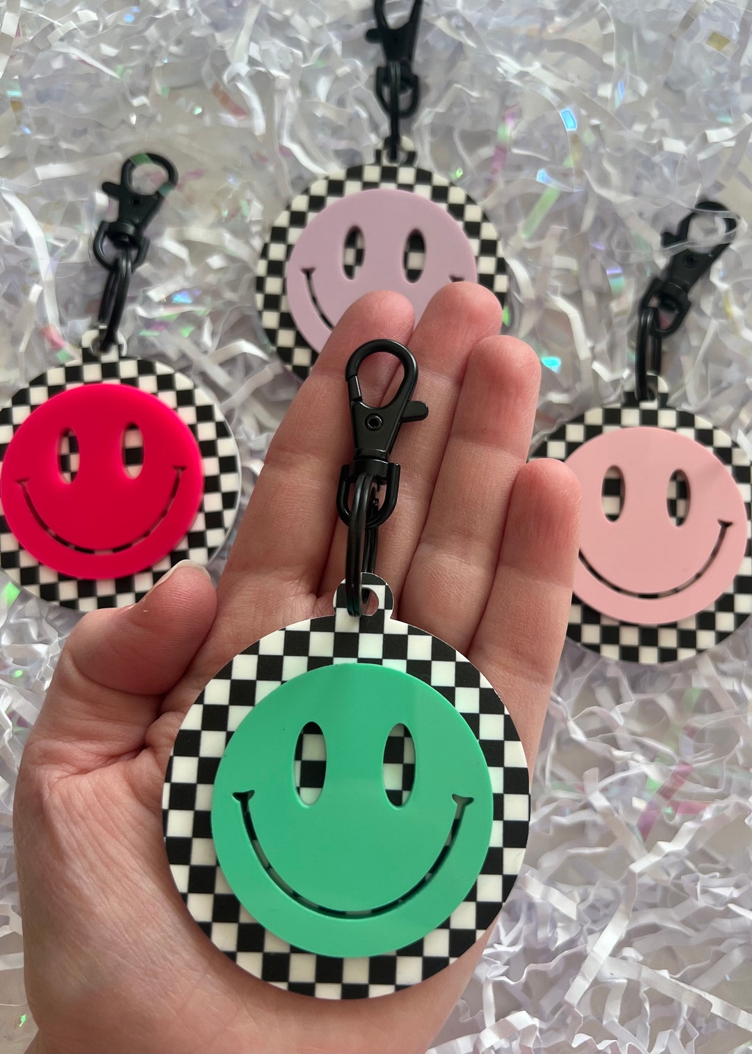Checkered Smiley Face Acrylic Keychain || Trendy Smile Bag Tag || Retro ...