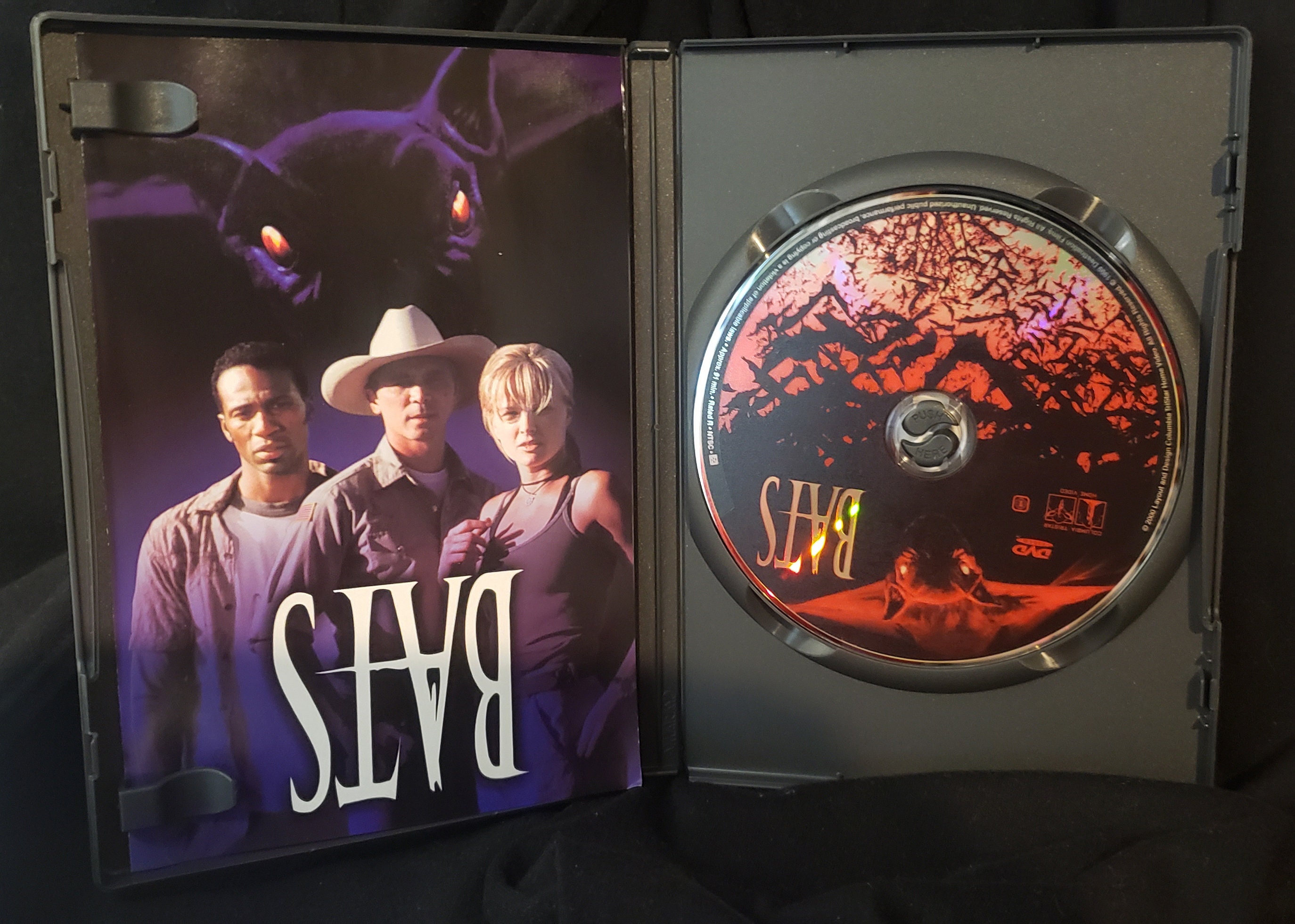 DVD BATS Lou Diamond Phillips Dina Meyer Rated R 1999 CLEAN Disc - Etsy