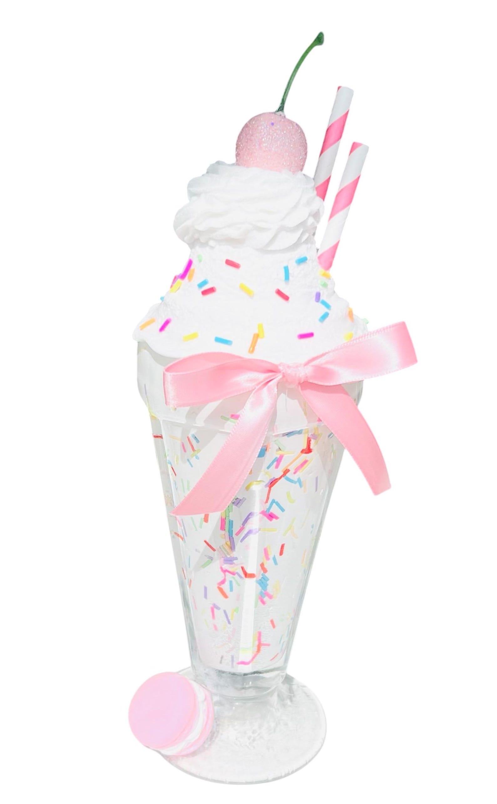 Faux Old-fashioned Vanilla Milkshake Decor – Vintage Glass With Pink ...