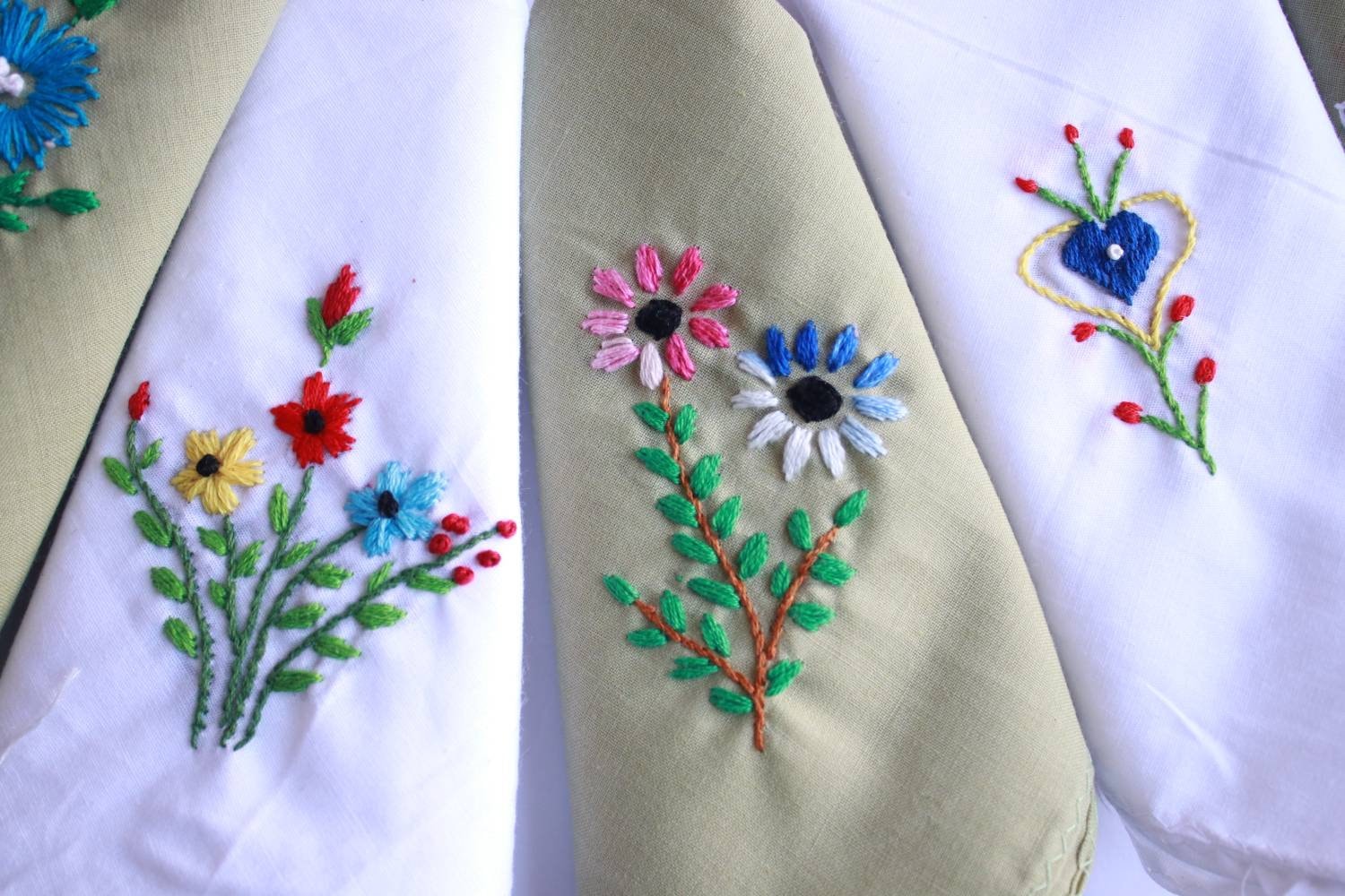 Simple Hand Embroidery Designs For Handkerchiefs