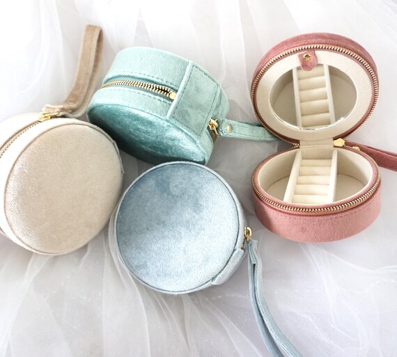 Leashed Round Jewelry Case Personalized High-quality Velvet - Etsy