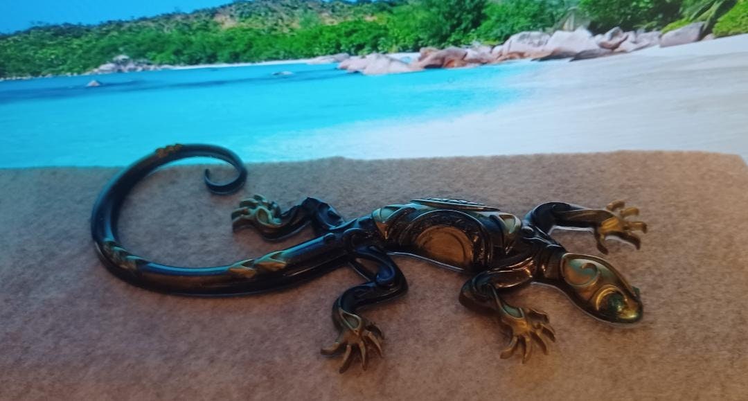 Refrigerator Magnet Black and Gold Gecko, Lizard, Unique - Etsy