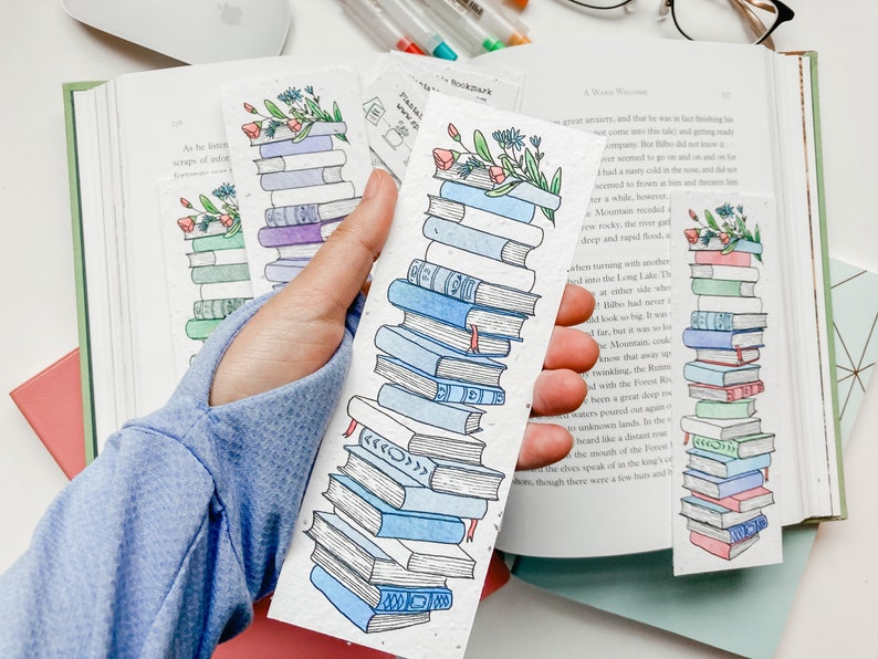 Plant Me Bookmarks: Book Pile Tracker Bookmarks - Etsy