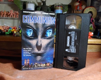 Communion Alien - Etsy