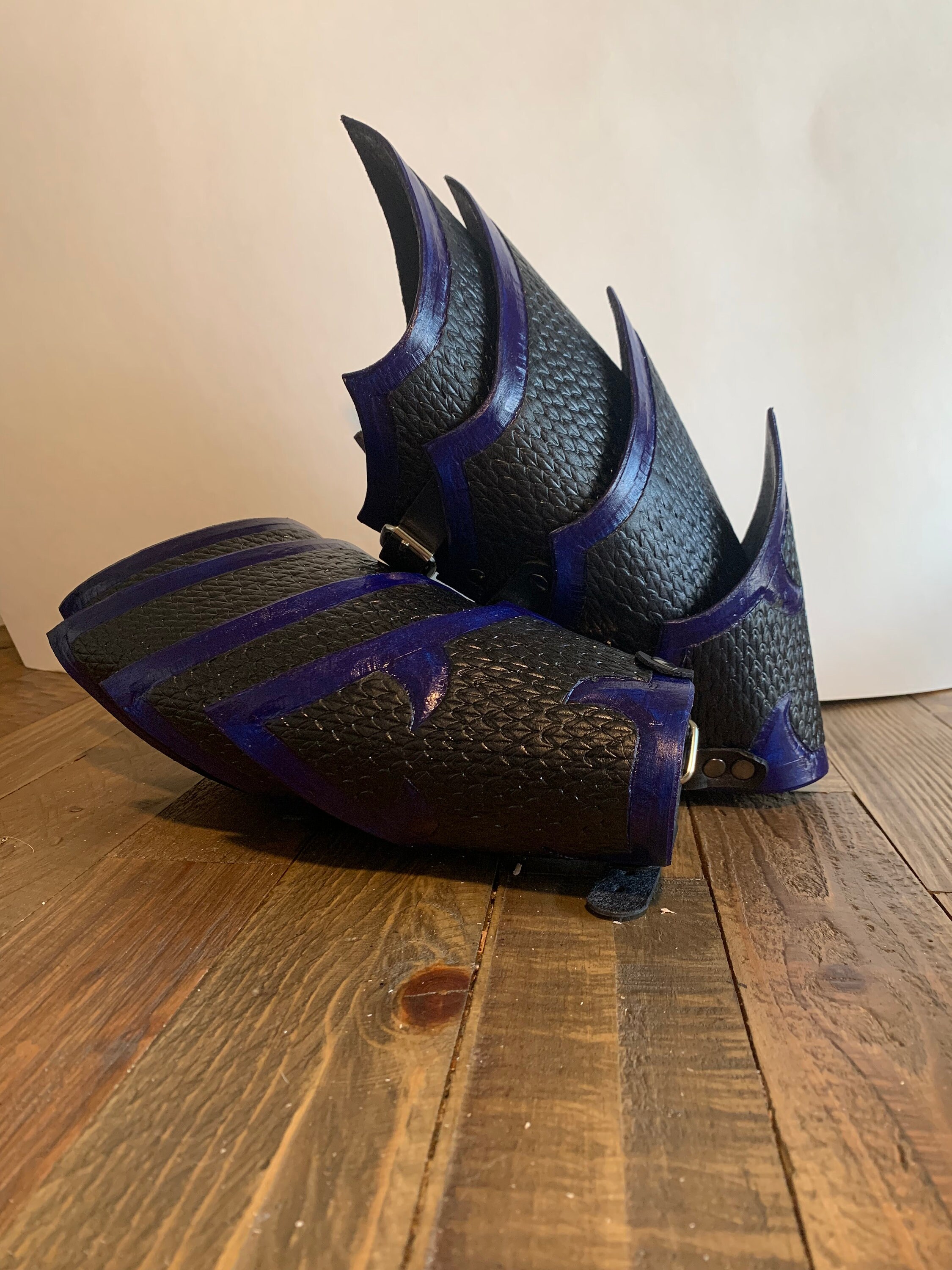 Two Tone Dragonscale Leather Bracers - Etsy