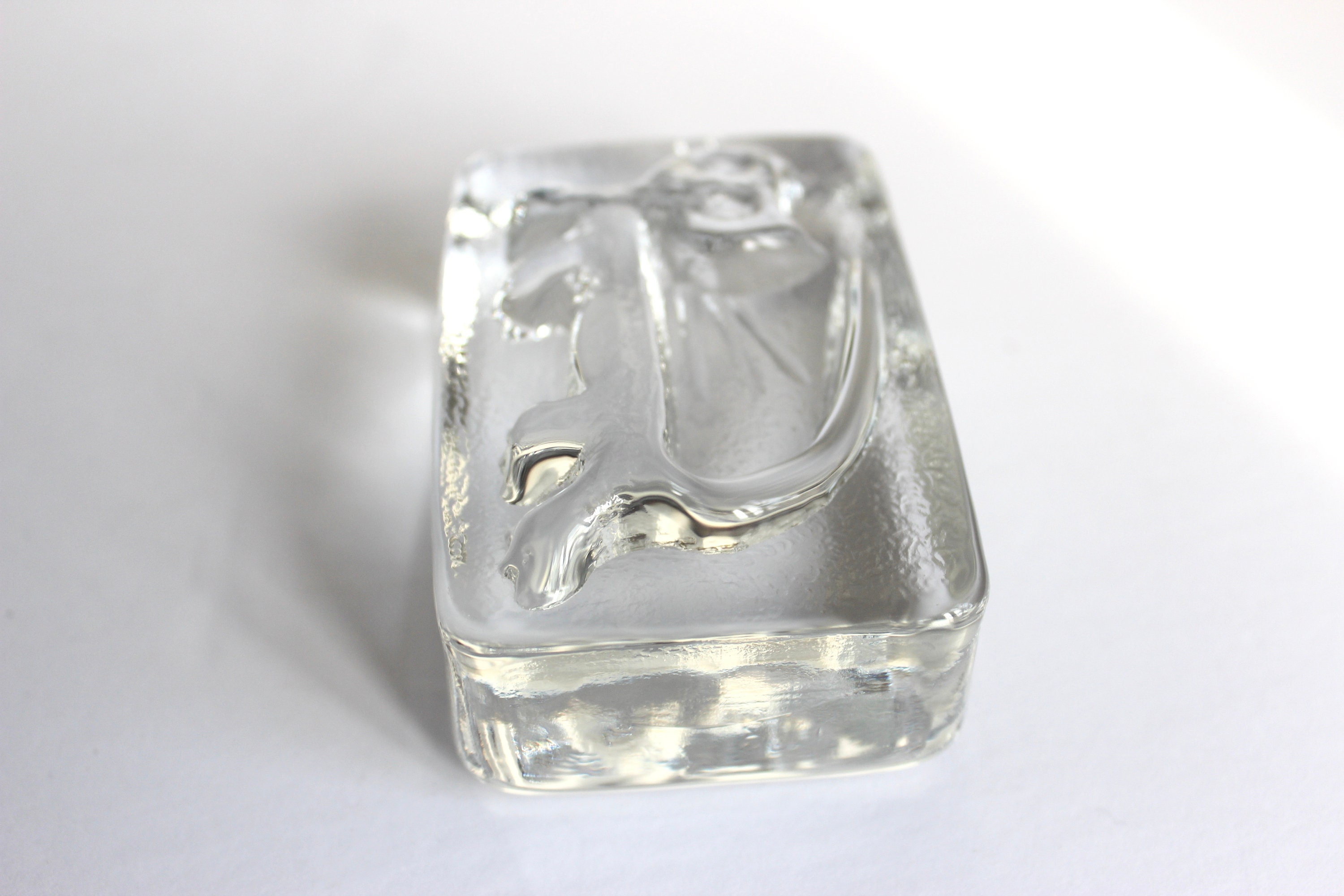 Modernist Glass Cat Paperweight, Lisa Larsen Style Modernist Art Glass ...