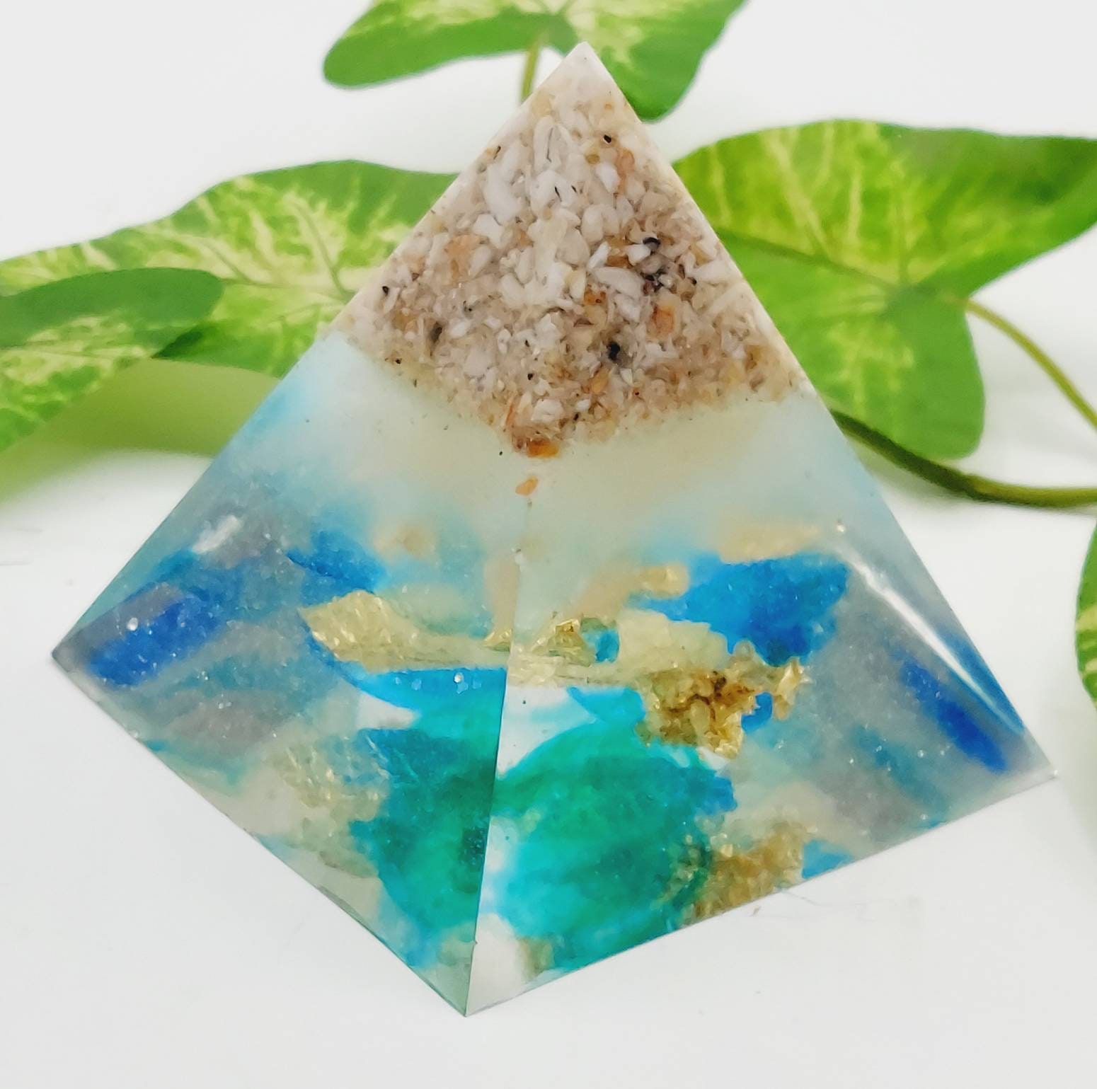 Collectibles Art & Collectibles Foil Resin Pyramid etna.com.pe