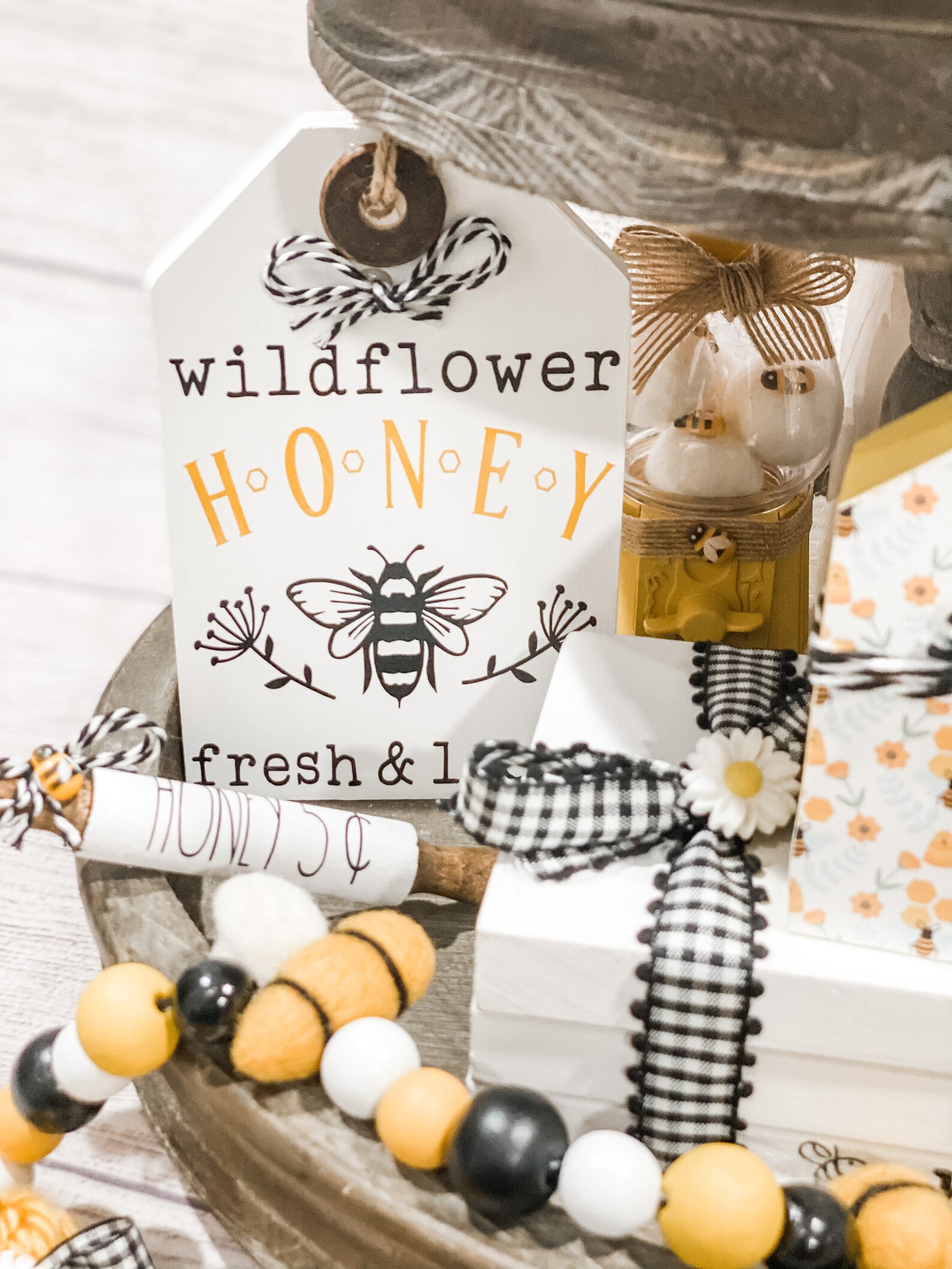Bee Wood Tag Tiered Tray Decor Bee Tag Farmhouse Decor - Etsy