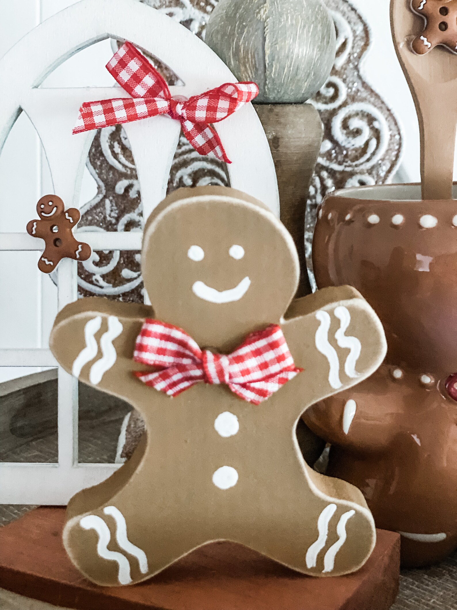 Wooden Gingerbread Man Stands Alone Set of 2 tiered Tray - Etsy