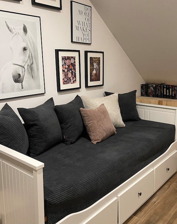 Cord Tagesbett Set. Bezug fur Hemnes Daybed mit sechs Kissen anthrazit Wahlen Sie die gewunschte GroBe des Bezuges und die Farben der Kissen Etsy