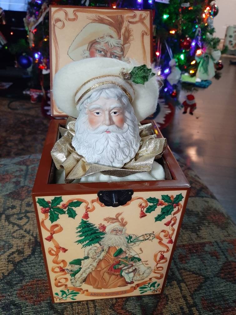 Vintage Kris Kringle Music Box in Great Condition - Etsy Canada