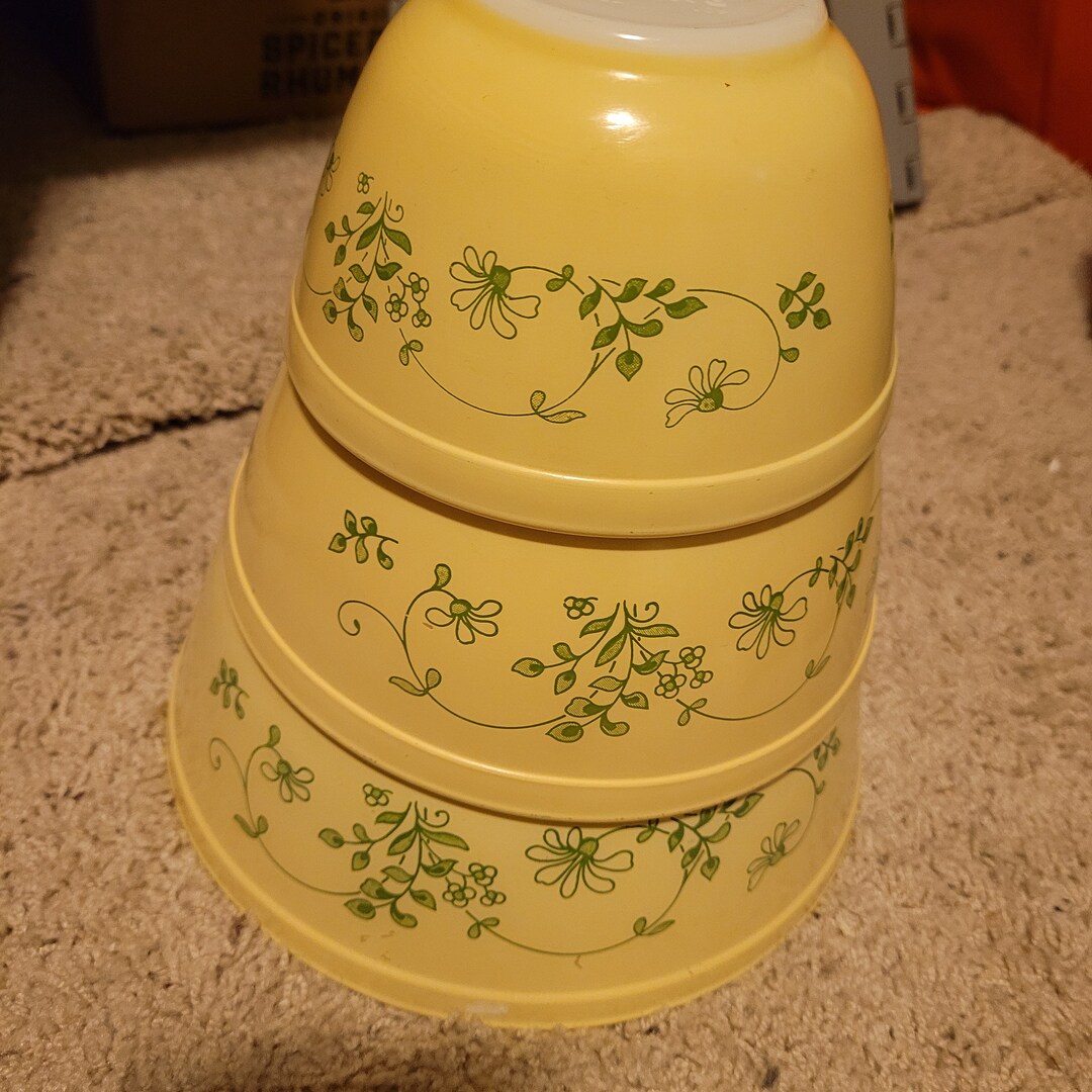 Pyrex Shenandoah Mixing Bowl Set of Three - Etsy
