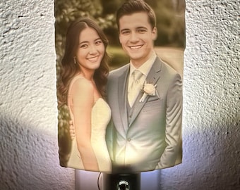 3D Printed Colour Lithophane Lightbox With Interchangeable Custom ...