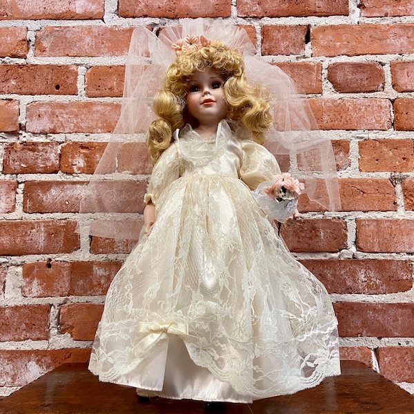 Vintage Bride Doll - Etsy