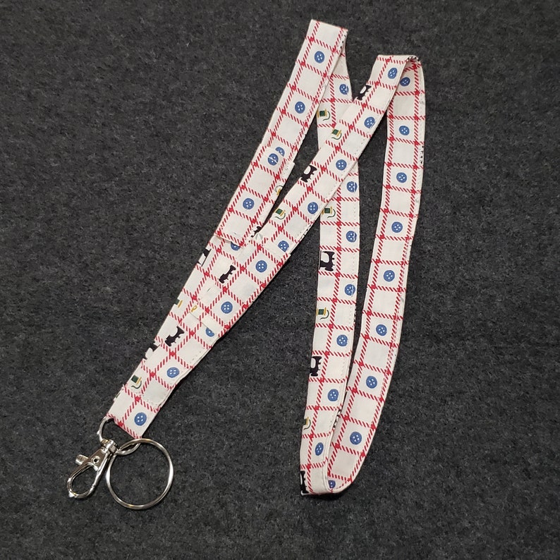 Sewing Time Lanyard With 2 Pen Loops, Glasses Loop, Badge and Key ...