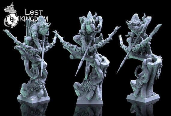 Chameleon Hero Dungeons and Dragons DND Warhammer | Etsy