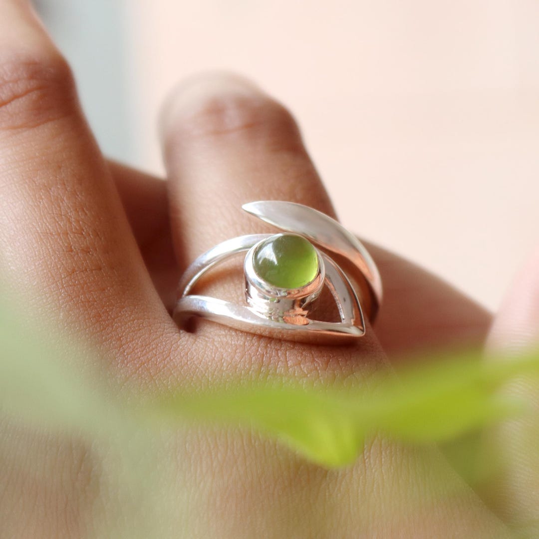 925 Sterling Silver Handmade Designer Idocrase Ring, Round Cut Bypass ...