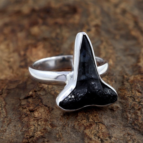 Shark Tooth Ring - Etsy