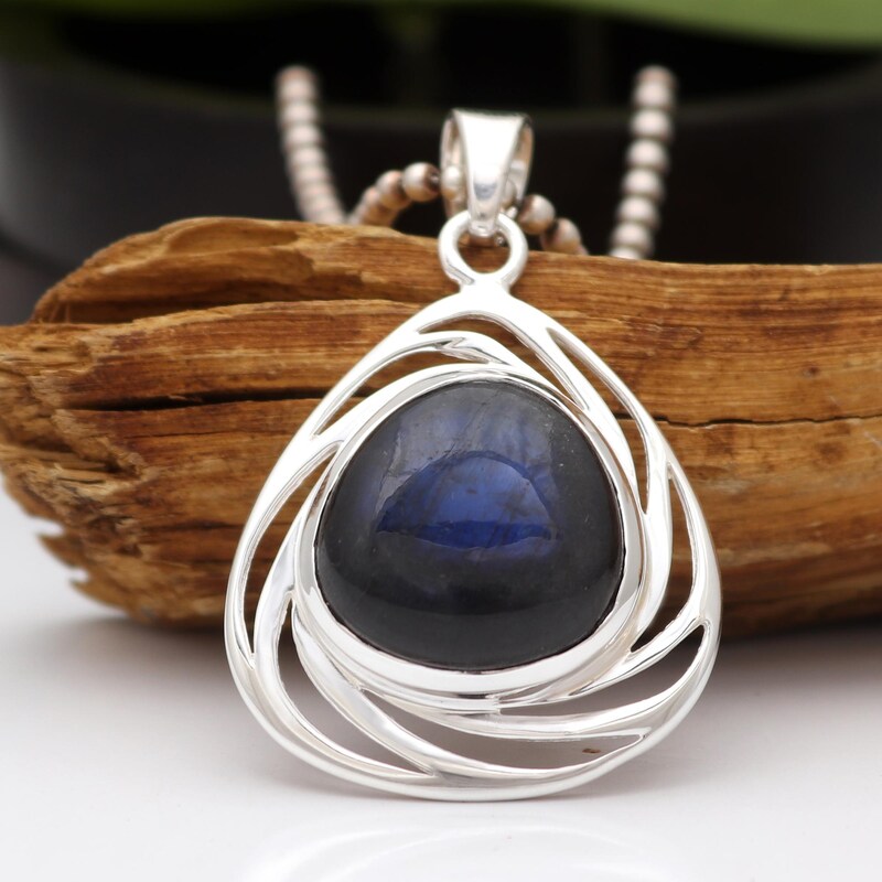 Spectrolite Pendant - Etsy