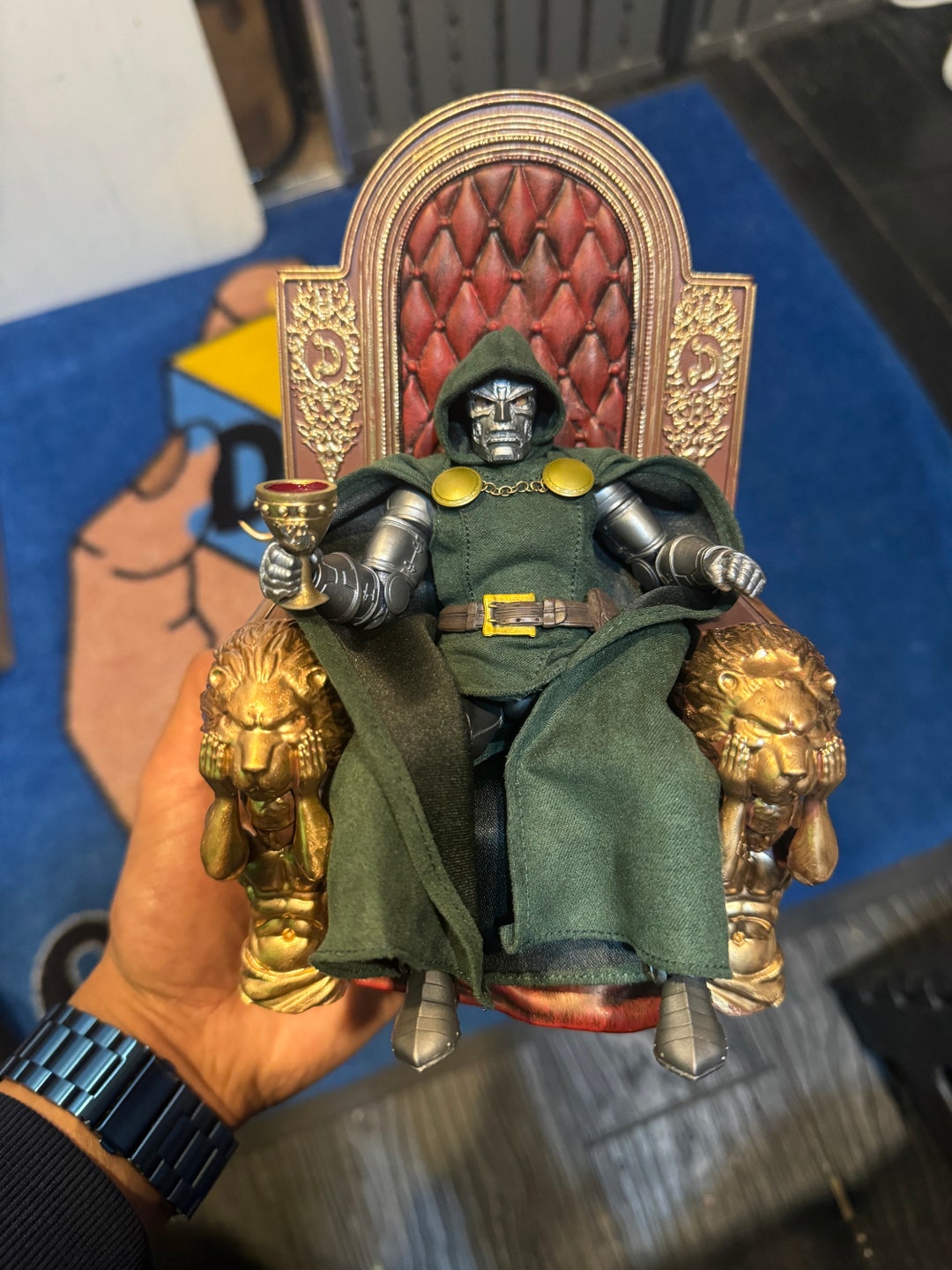 The Ruler’s Throne V2 (painted) + Chalice *FIGURE NOT INCLUDED* - Etsy