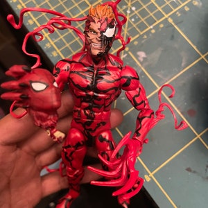 Red Liquid Alien Vertical Split Head Sculpt + Severed Insect Guy Head ...