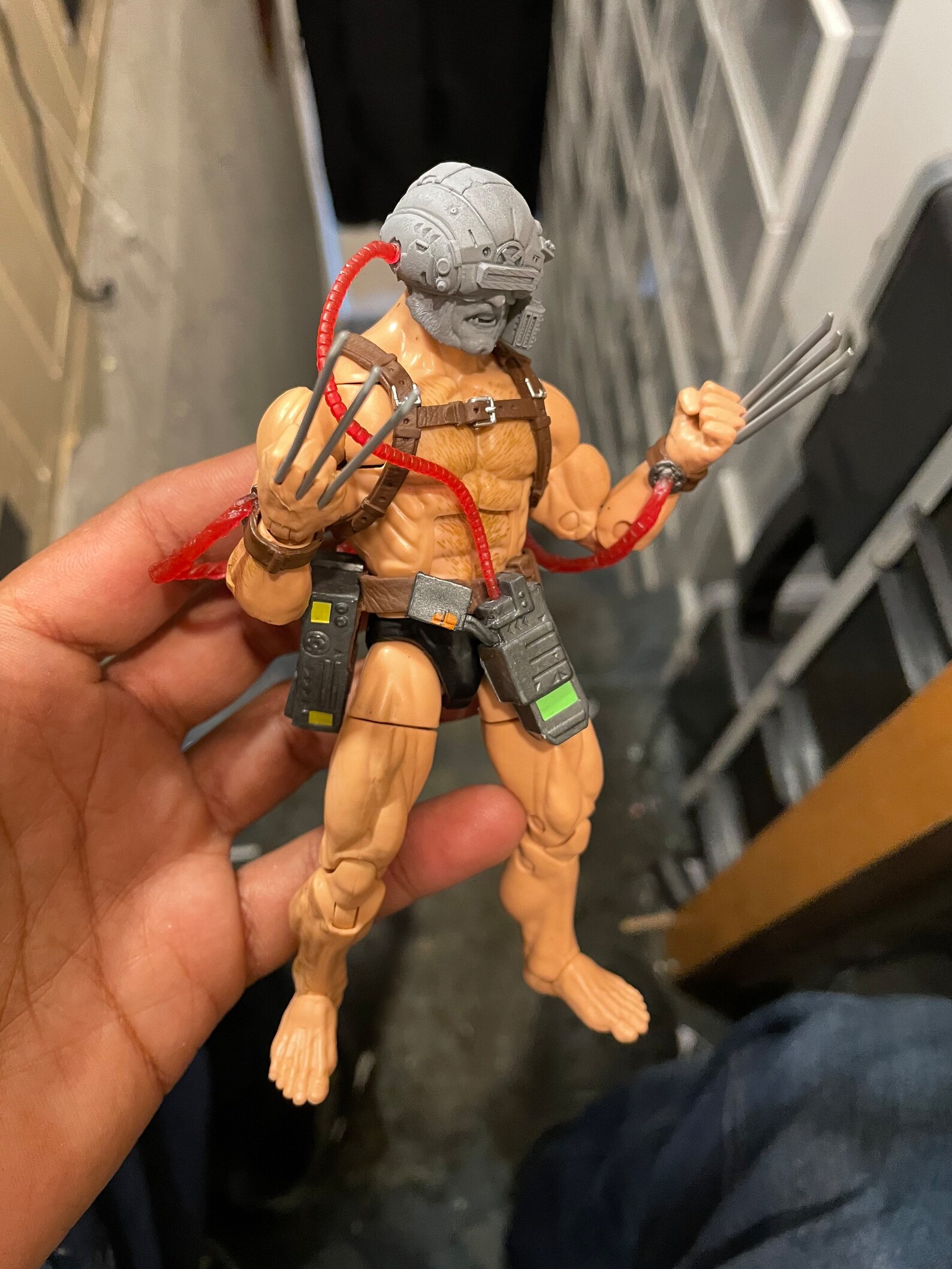 Helmeted Angry Feral Man Head Sculpt (unpainted) ***FIGURE NOT INCLUDED ...