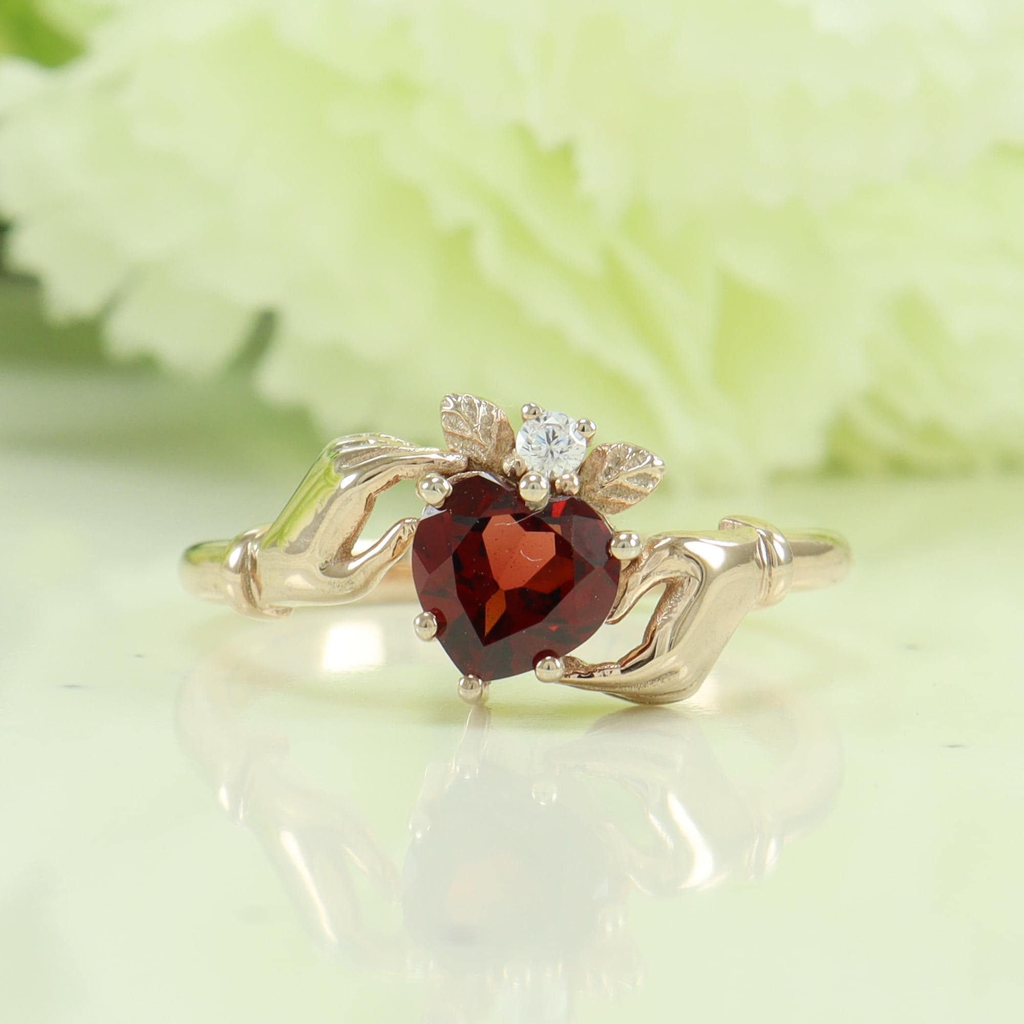 Unique Irish Claddagh Ring 14k Gold Heart Shaped Red Garnet Engagement ...