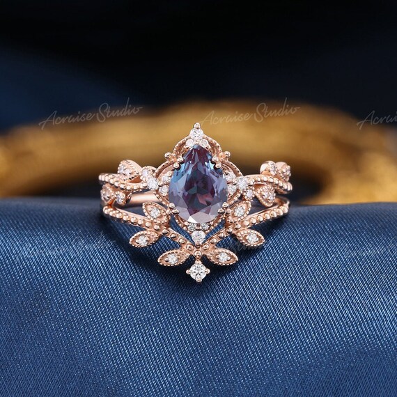 Alexandrite Class Ring Gold