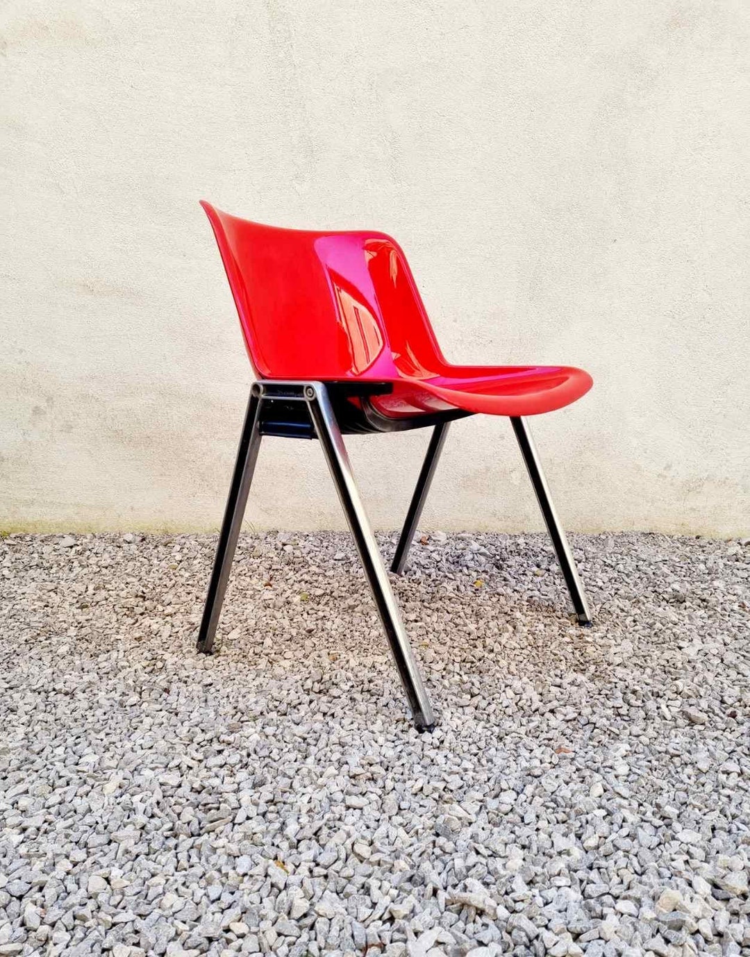 Mid Century Red Plastic Chair by Osvaldo Borsani for Tecno / Model ...