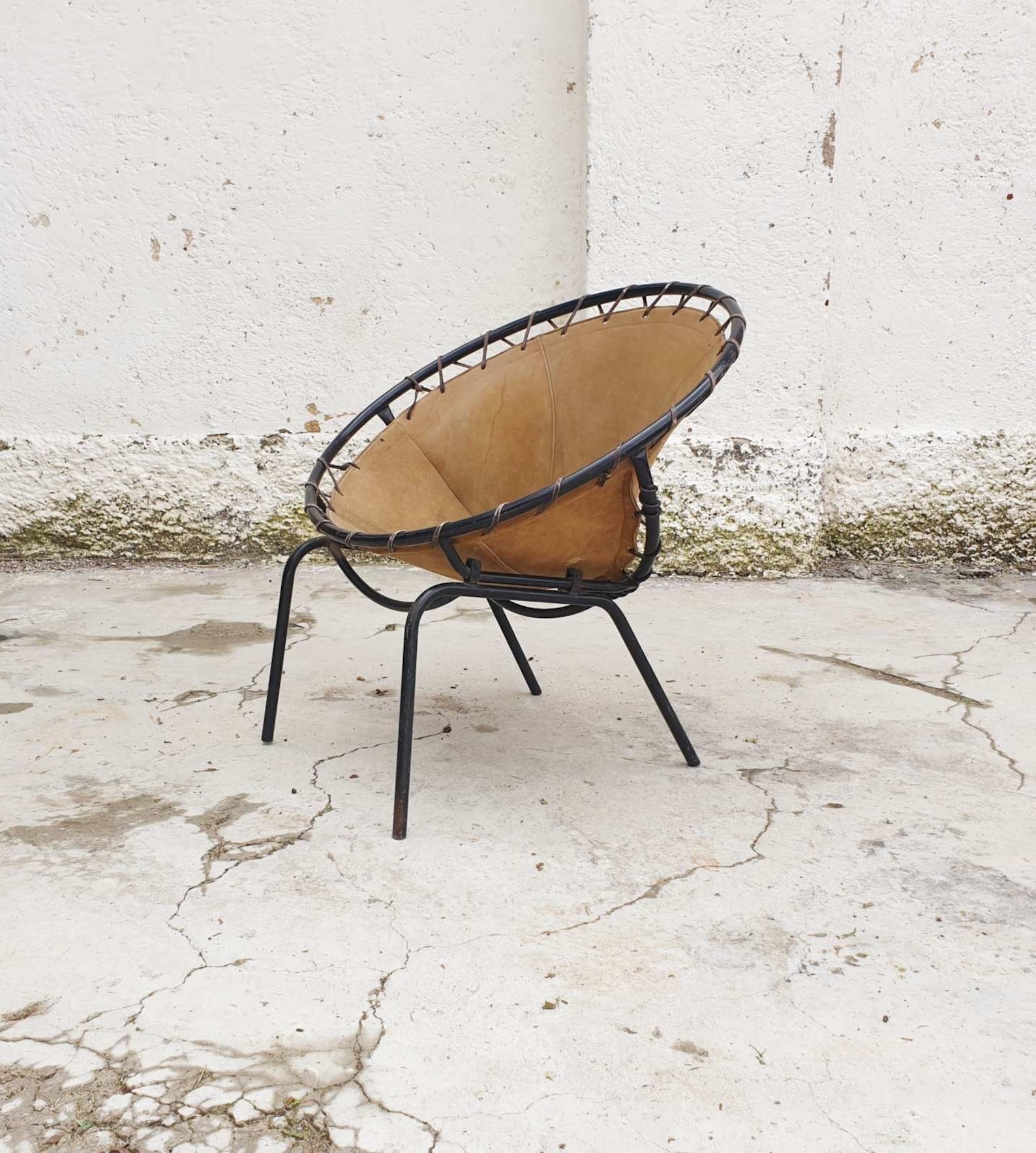Mid Century Modern Chairs/vintage Circle Chair/design in Style Lusch ...