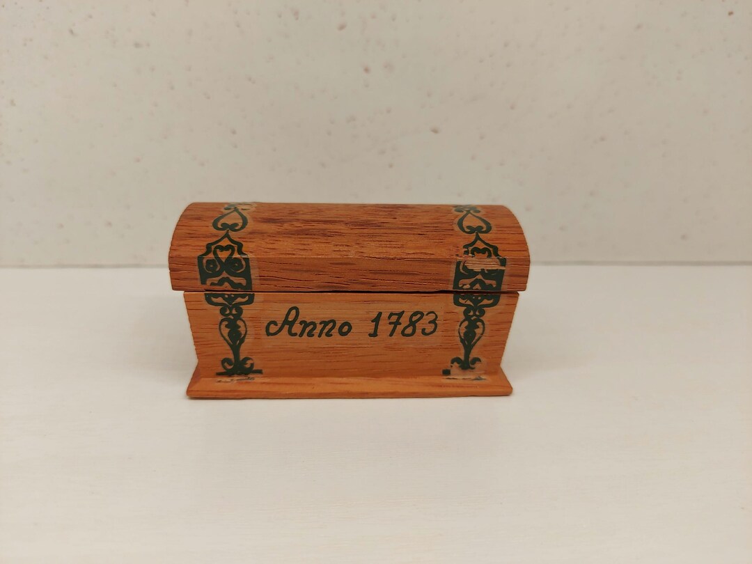 Lundby / Lisa Chest - Etsy